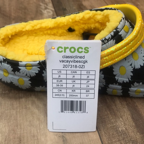CROCS | Shoes | Crocs Classic Lined Vacay Vibes Clog | Poshmark
